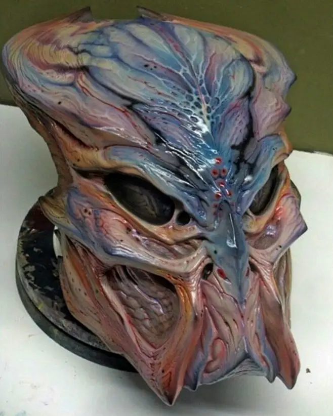 Withought a doubt the coolest predator mask we've ever seen! This ...