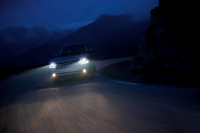 2010-range-rover-12-花瓣网