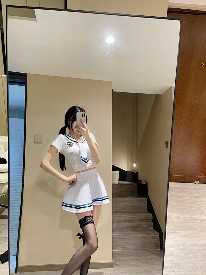 发光的少女1348_619 (325)