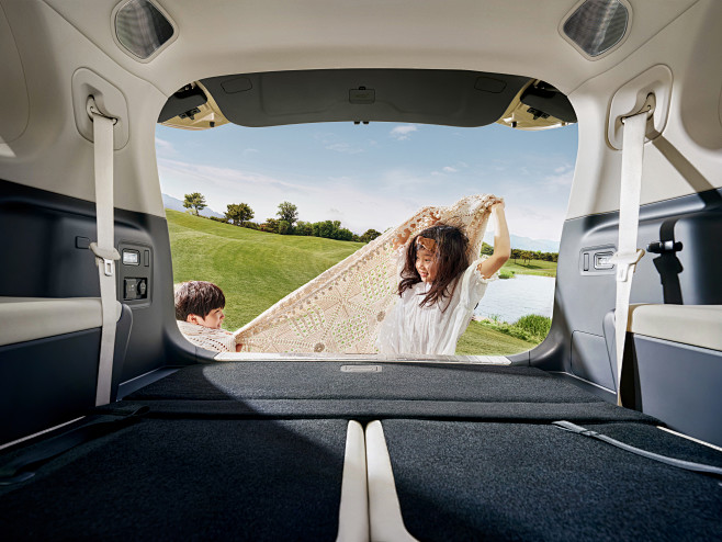 AITO M7 lifestyle :: Behance