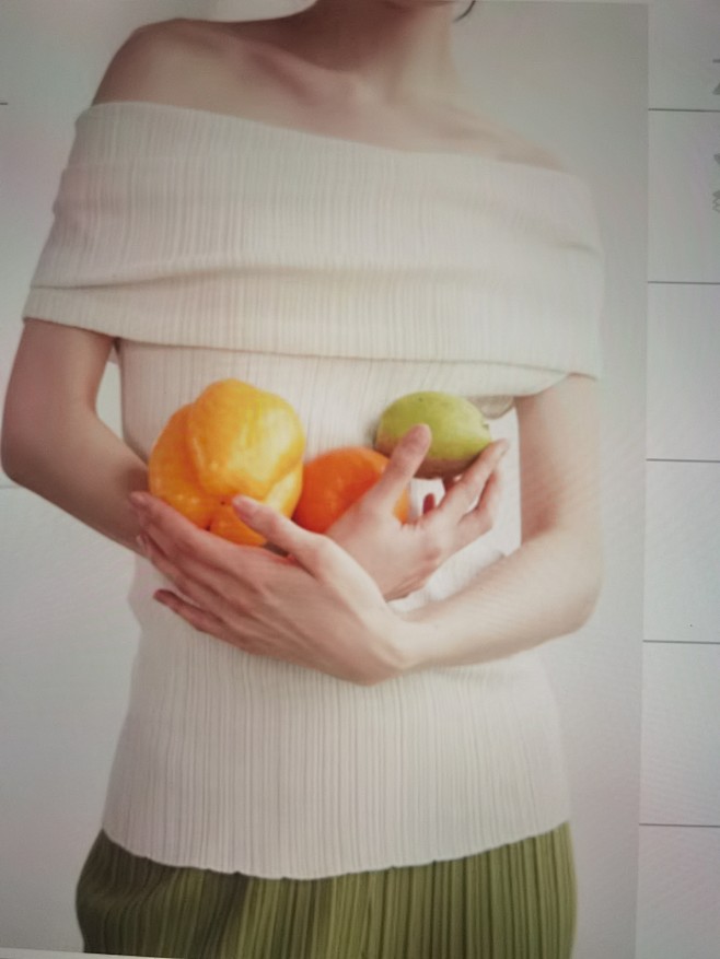 一字肩褶皱上衣米白