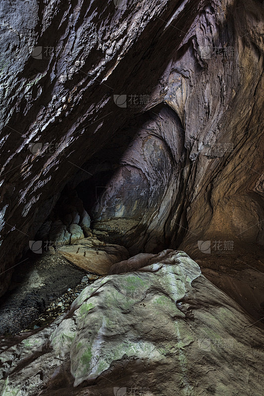 Ponicova cave，罗马尼亚