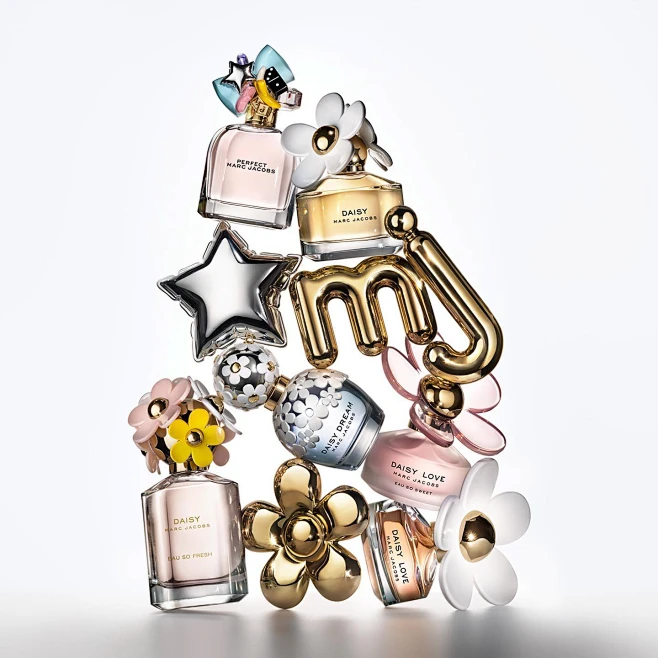 Photo shared by Marc Jacobs Fragrances on December 05, 2020 tagging ...