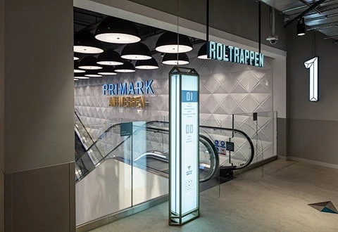 安特卫普Primark商店标识设计©HMKM-花瓣网