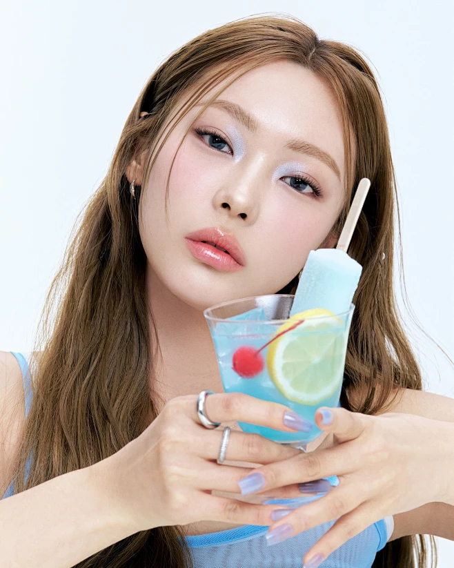 wakemake_official_1717990200_3385002065804357126_1995737719-花瓣网