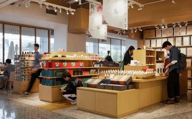 专访tea'stone：创新的纯茶茶饮社交体验，能让年轻人爱上中国茶吗？| iziRetail热点_茶叶-花瓣网