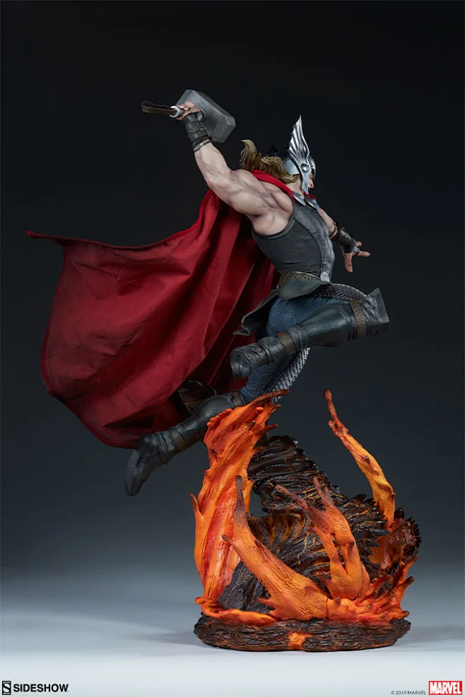 Marvel Thor Premium Format(TM) Figure by Sideshow : The Thor: Breaker ...