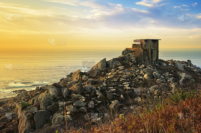 废弃的海岸军事掩体在Silleiro海角