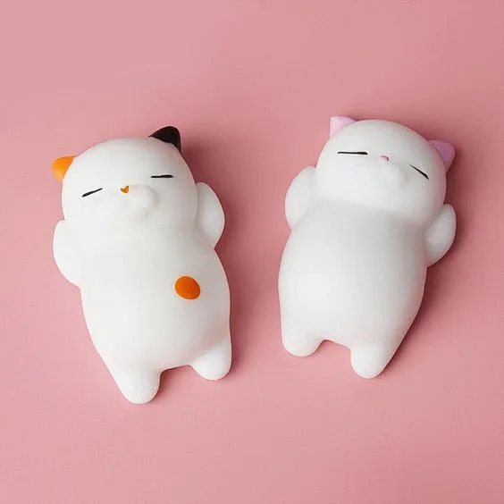 Have fun squishing these chubby cats made of silicone, ideal for any ...