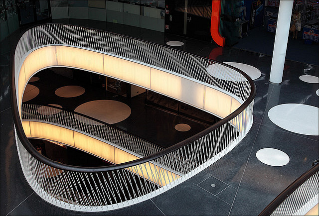 Shapes : Shopping mall MyZeil - Large On Black Frankfurt am Main, Germany