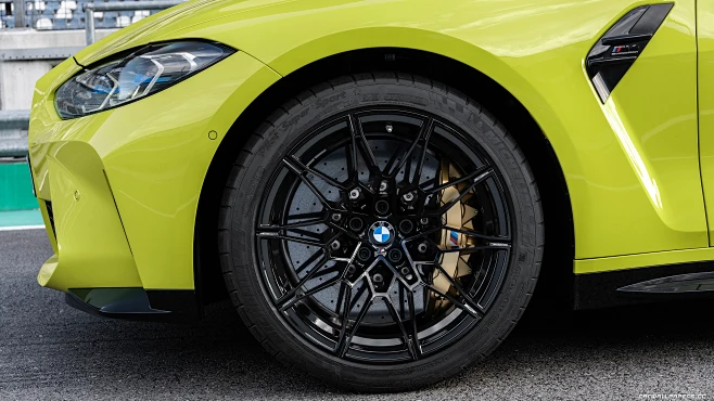 BMW-M4-Competition-2020-花瓣网