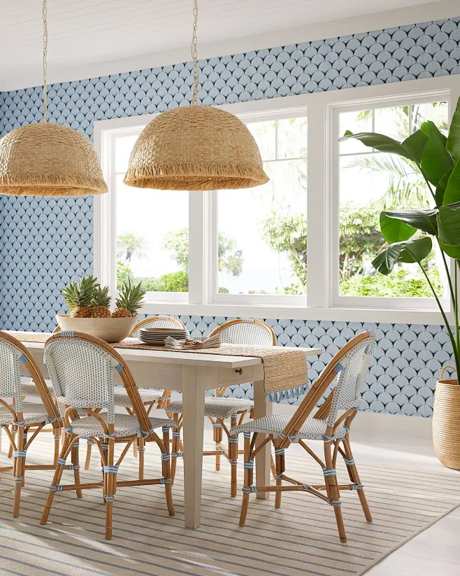 Dining-Room-Blue-White-Rattan-Riviera-Chairs-Seashell-Wallpaper-brand ...