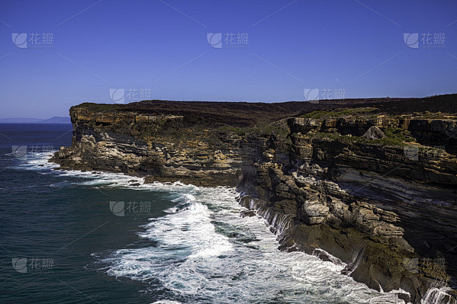 早晨，澳大利亚皇家国家公园海岸。Wattamolla, Providential Point附近的景