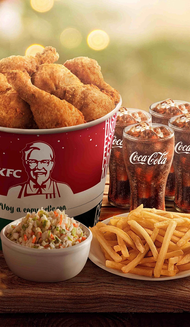 KFC Mega Navidad : KFC Mega Navidad-花瓣网