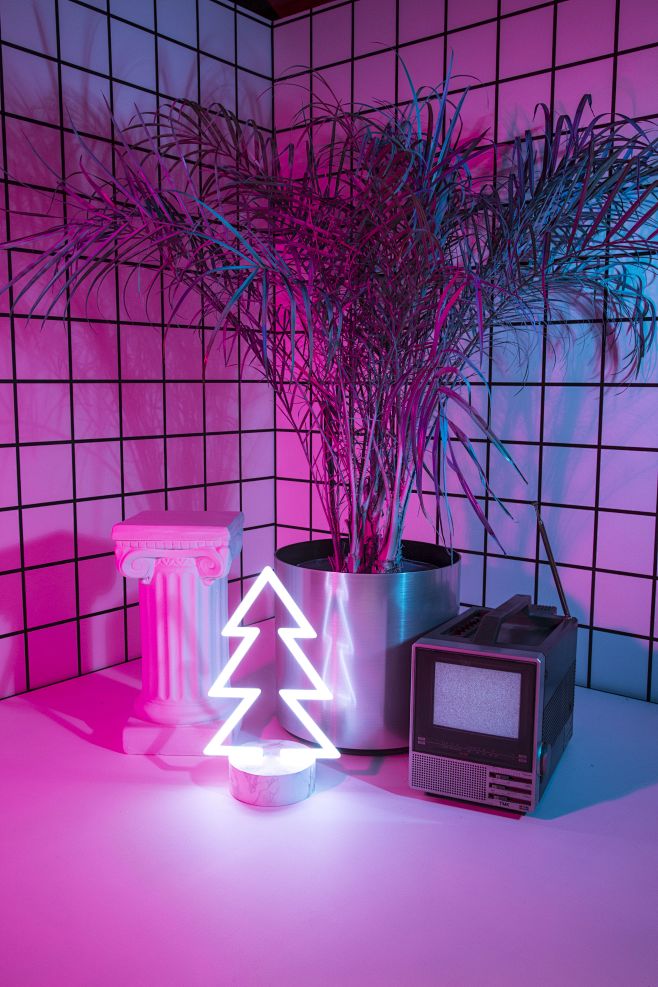 happymundane.com J3-Productions-Holiday-2016fa05486489d75a6fe3912876fb512478