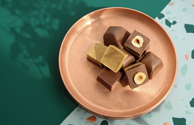 Square Chocolate : Premium handmade chocolate based in Dubai. The brand ...