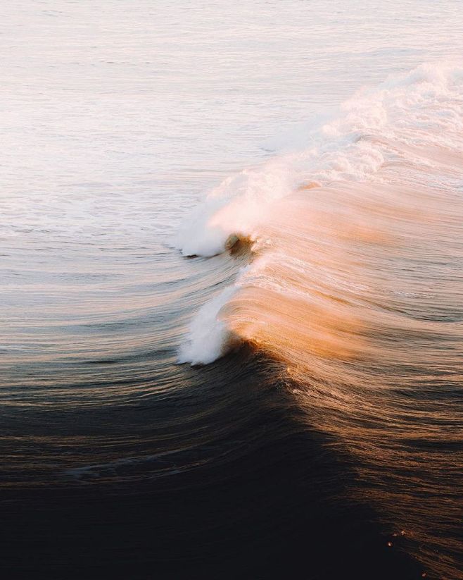 【海 | Jon Sanchez】摄影构图美学。60000张优质采集：优秀排版参考 / 摄影美图 / 视觉大片提升审美。@骏生电商笔记