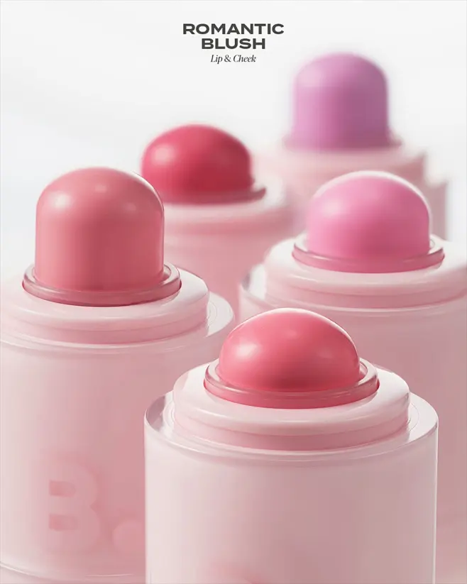 Photo by BANILA CO Makeup Global on May 04, 2025. 可能是包含下列内容的图片：一人或多人、化妆 ...