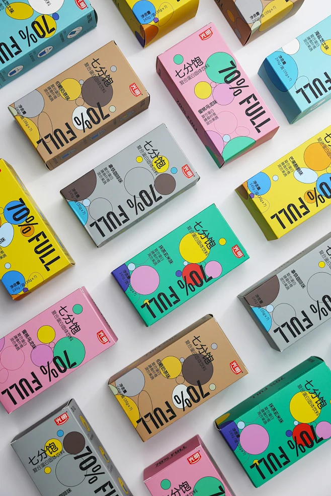 colorful Fashion graphic design packaging design visual identity 七分饱 代餐 ...