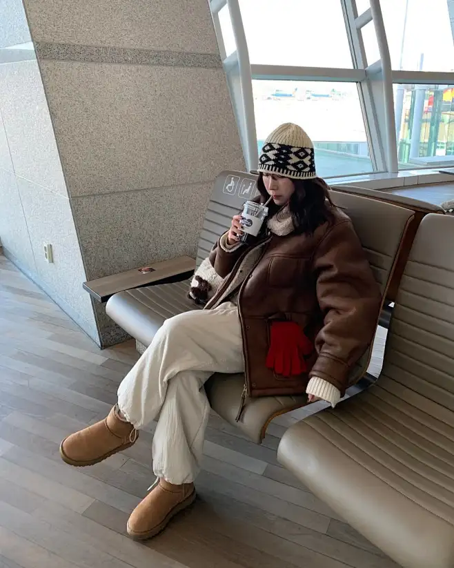 Photo shared by hyuniyoon on December 29, 2024 tagging @ugg ...