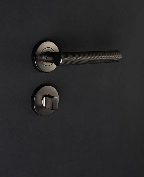 Hirst-door-handle---Graphite-with-thumb-lock