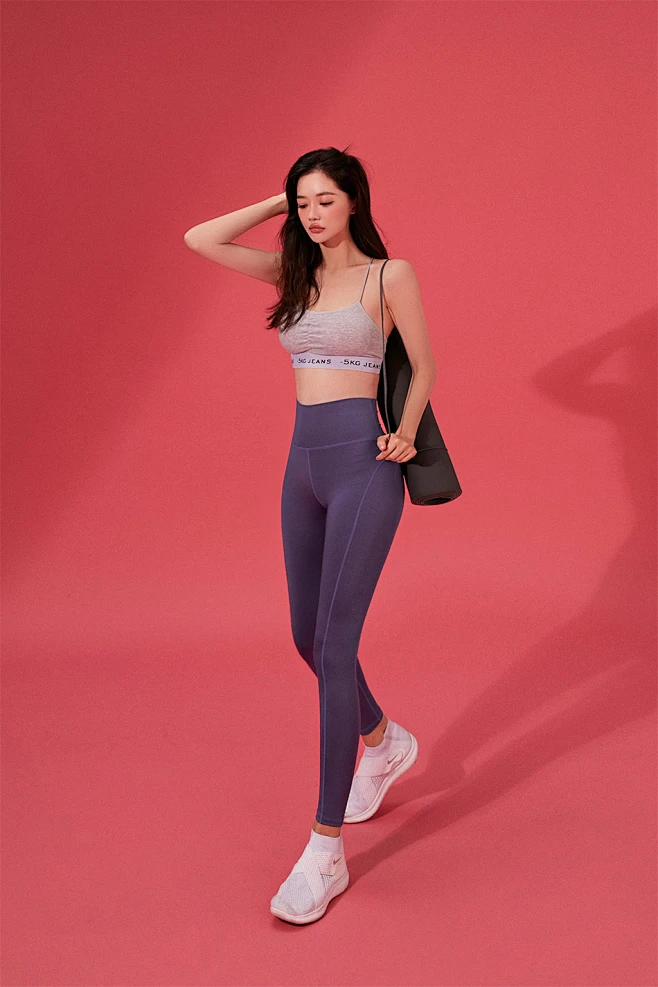 -5kg 弹力修身紧身裤 vol.2 - CHUU : COMMENT 절개라인으로 힙업 효과를 준 컬러 레깅스 DETAIL 무발 디자인 허리밴딩이 높아 군살은 감춰주고 롱이쉬한 ...