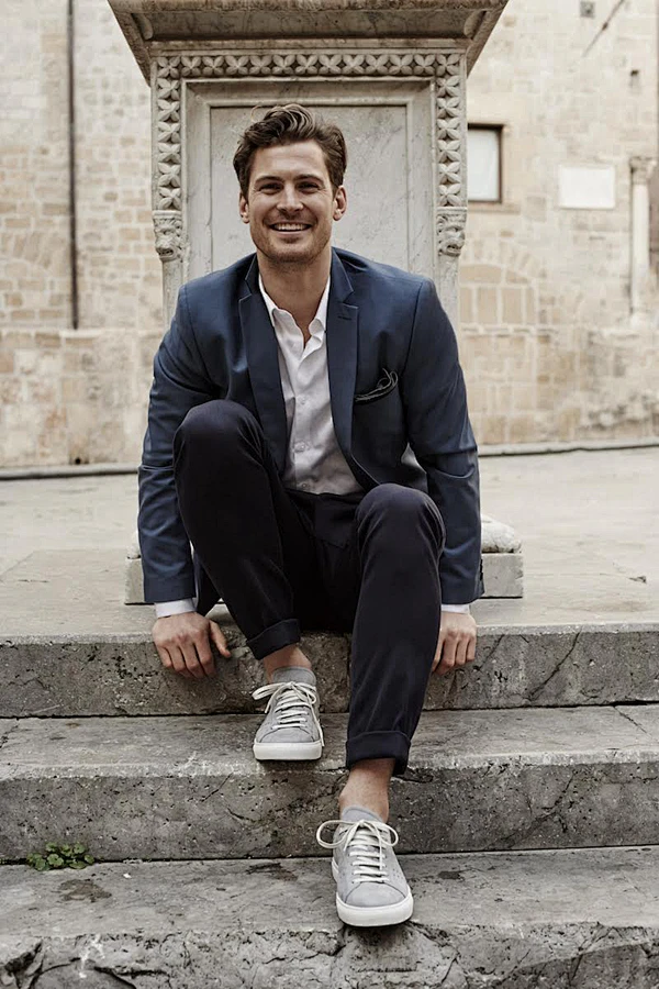 以女士鞋履闻名的意大利品牌M.Gemi进军男士市场，推出了2016男士鞋履广告大片。品牌创始人Ben Fischman认为，男士如果喜欢一双鞋 ...