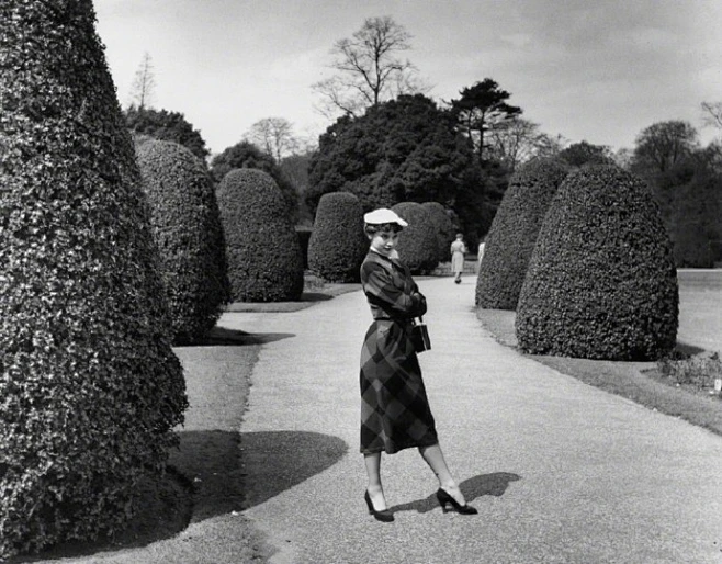 Audrey Hepbum,London,1950-5-花瓣网