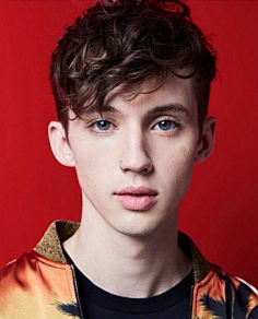troye siven-花瓣网|陪你做生活的设计师 | uzzFeed拍摄的写真释出！