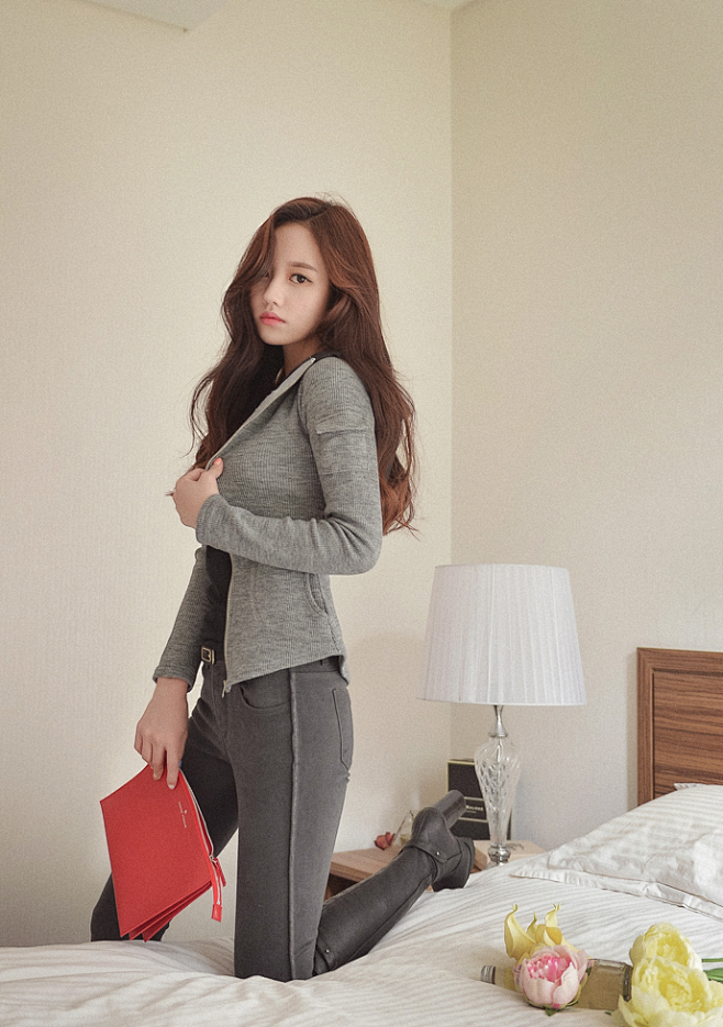 SonYounJu 141103图片_SC更新(灰色休闲连帽开胸外套)_看图_孙允珠吧_百度贴吧