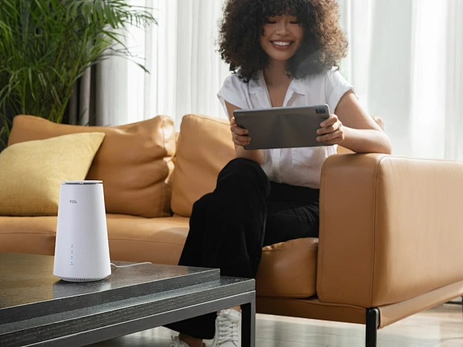 TCL LINKHUB 5G CPE HH515 router delivers Wi-Fi 6 connectivity and ...