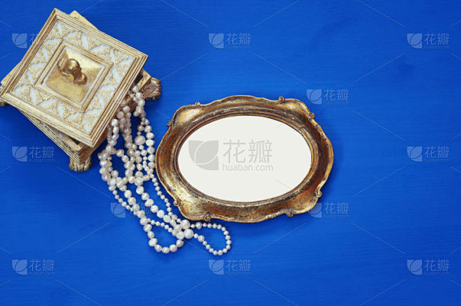 女人,时尚,几乎,组物体,卫生间,边框,个人随身用品,项链,桌子,水平画幅