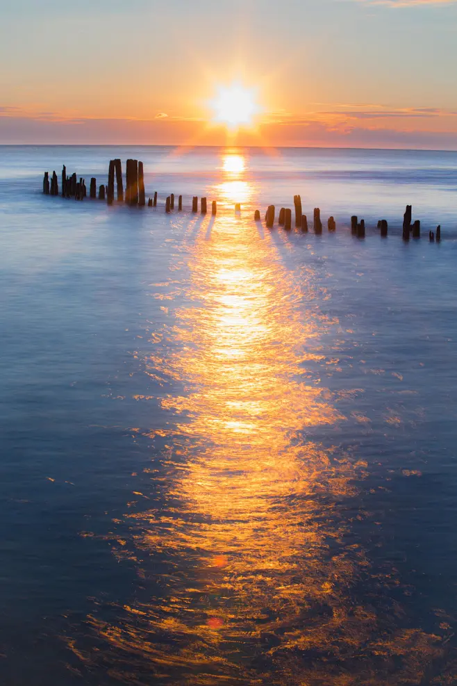 Sun Reflection : Morning sun reflecting on the ripples of a calm Lake ...