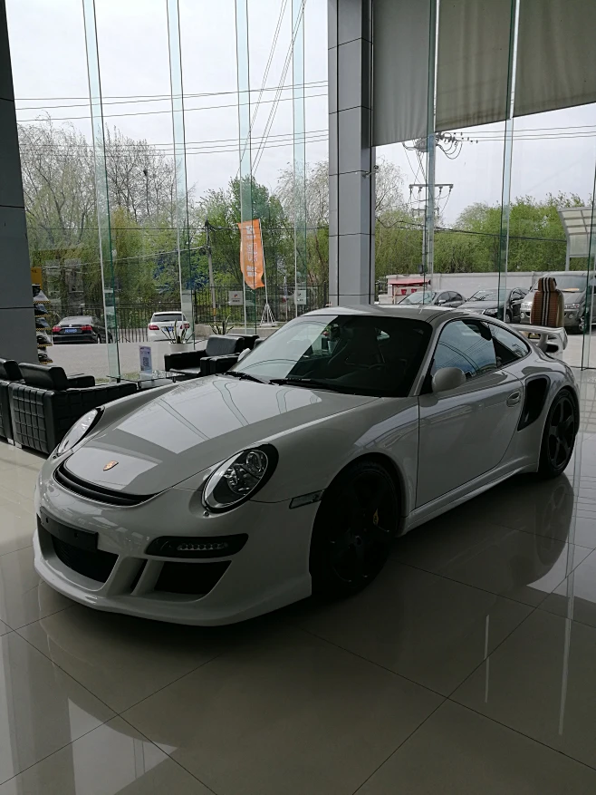 2008年5月出厂porsche 911 997.1 GT2.对卧六缸3600cc，530ps(RUF改装后620ps)0-200公里9.8秒 ...