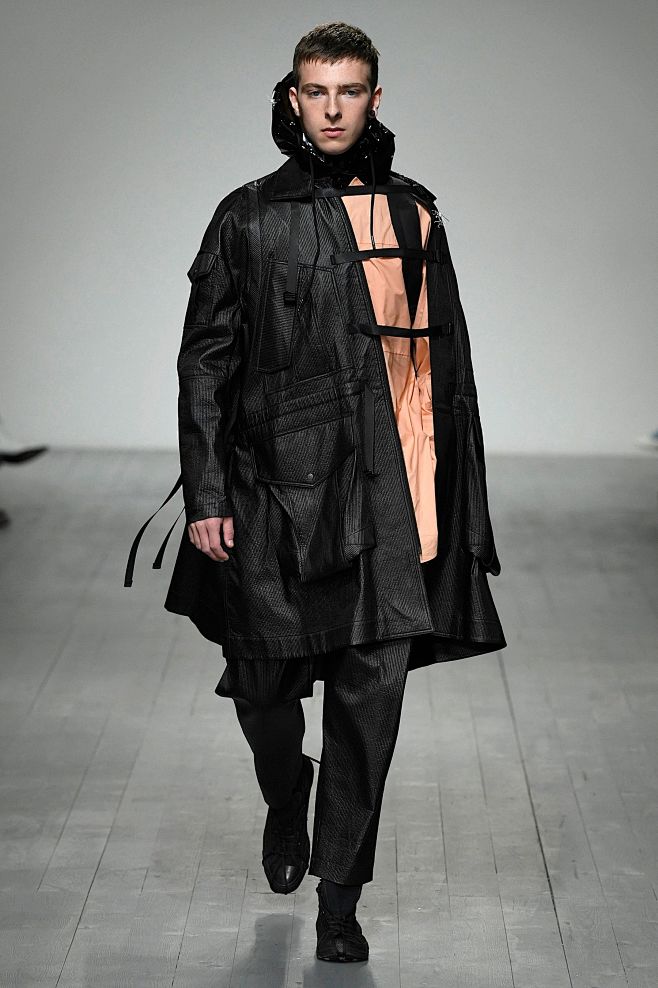 47_STAF_MEN_SS19_0048-1528728174