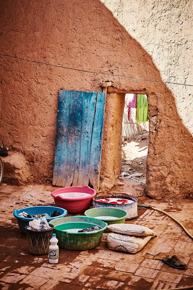 Moroccan laundry photo by Fabien Bazanegue (@fbazanegue) on Unsplash ...