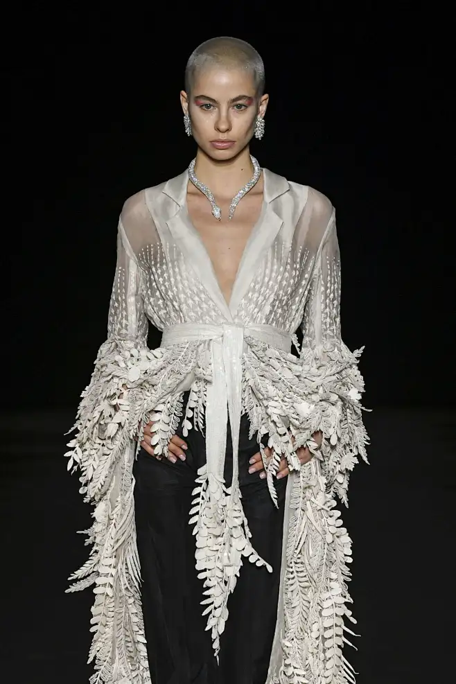 Rahul Mishra-花瓣网