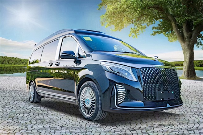 奔驰V260L顶尖定制七座豪华商务车，克蒂圣母峰凯旋版