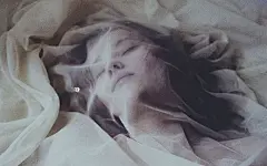 人像摄影：小情绪_中国经济网——国家经济门户【年仅18岁的摄影师Susannah Benjamin。她非常善于从神话和文学作品中获得灵感，并把 ...