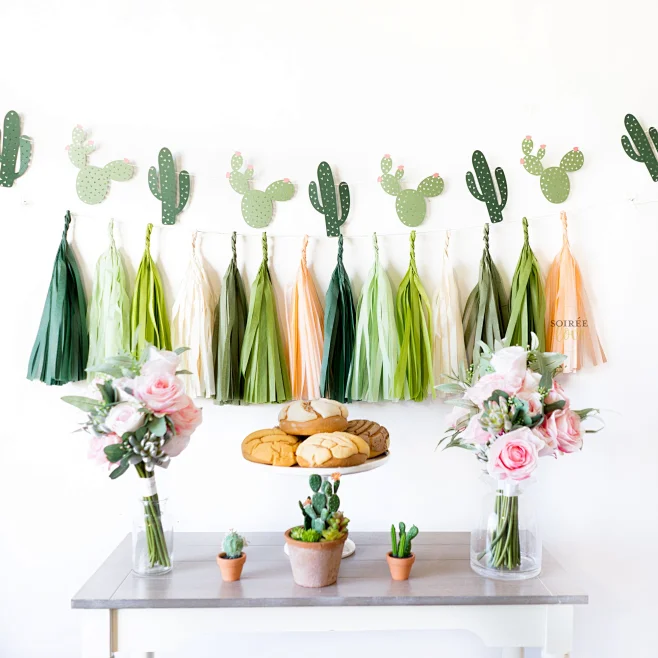 Cactus Fiesta Balloon Party Box : Cactus love! This Cactus Fiesta party ...