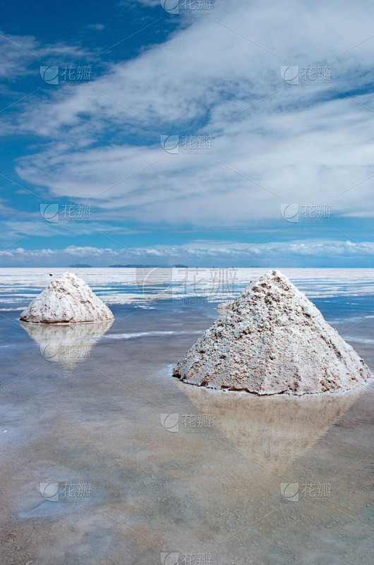 玻利维亚,乌尤尼盐沼,垂直画幅,天空,无人,偏远的,户外,湖,盐,彩色图片