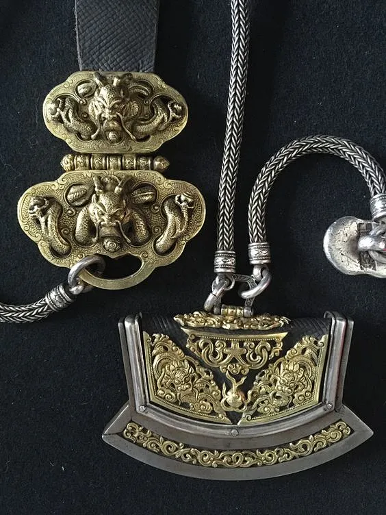 Mongolian tinder pouch with belt pendant and silver toggle. Gilt silver ...
