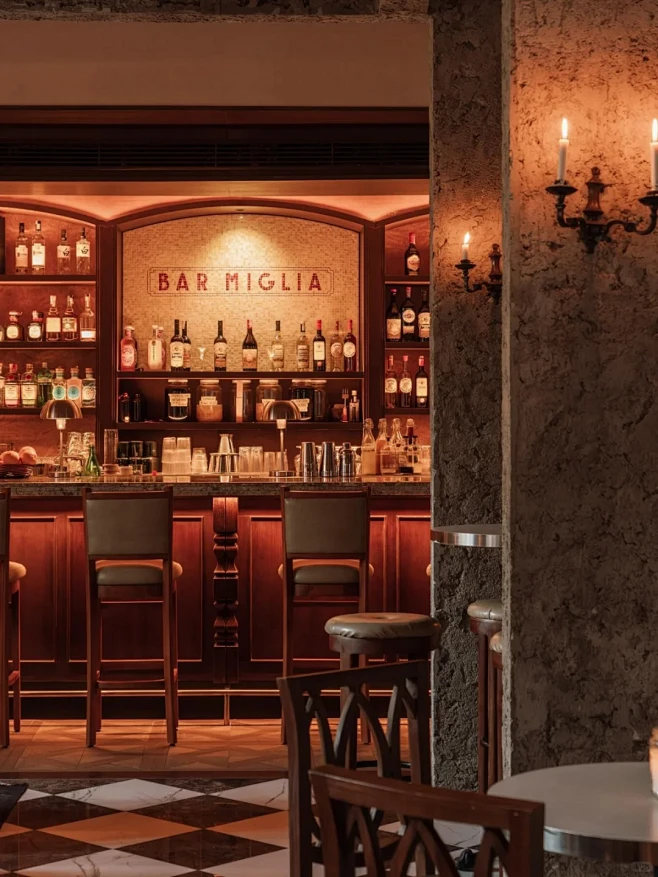 酒吧设计丨Bar Miglia新旧结合的意式风情 - 小红书-花瓣网