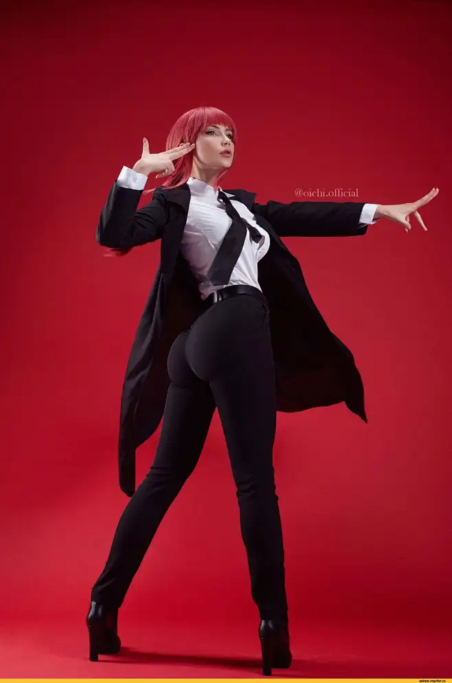 Makima-(Chainsaw-Man)-Chainsaw-Man-Manga-Anime-7338500.jpeg (1437×2160)-花瓣网