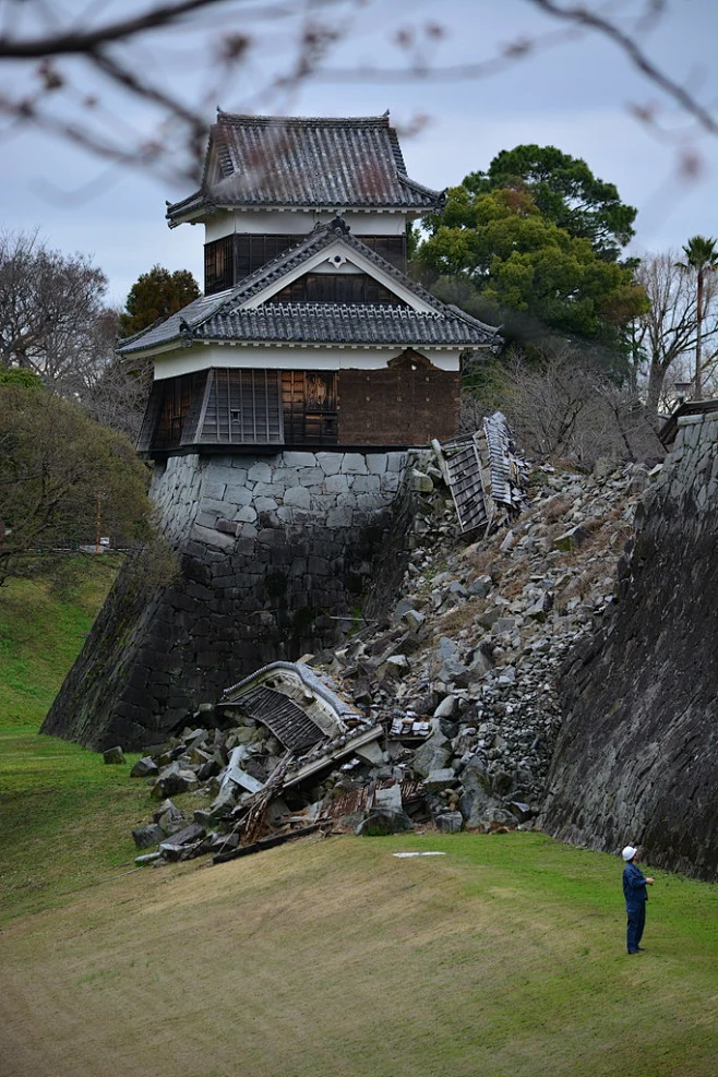 Big job ahead - earthquake restoration at Kumamoto Castle : Although ...