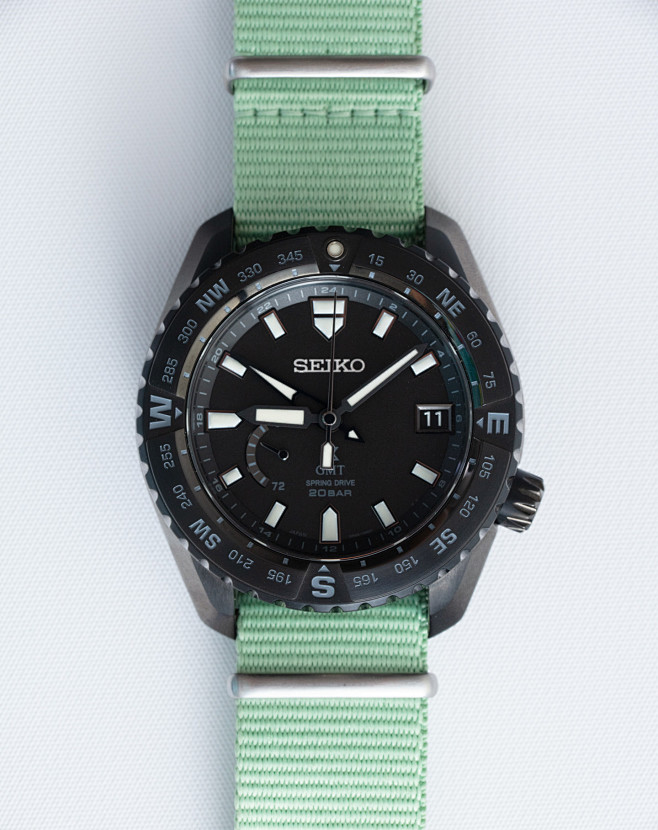 Seiko-Prospex-Spring-Drive-GMT-Titanium-SNR027-watch-19