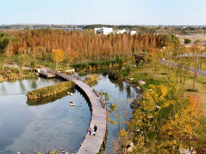水上栈桥 Water trestle