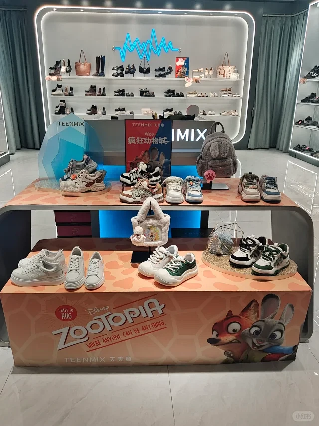 鞋店陈列图片 - 小红书搜索-花瓣网