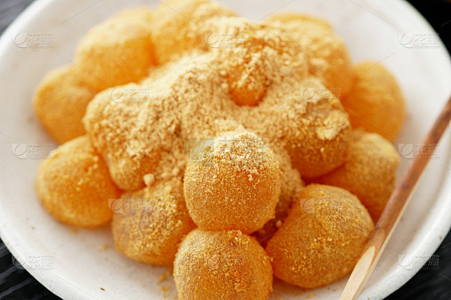 Warabimochi。日本bracken-starch饺子。素材-花瓣网