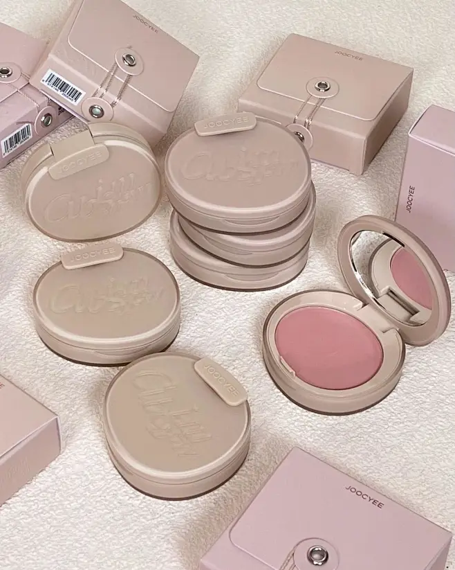 Single Blush | Romantic Vibe As fine as setting powder, no creasing on ...